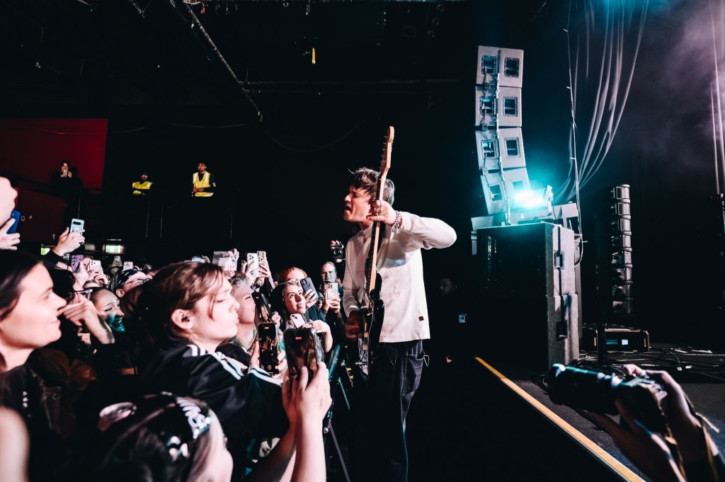 GALLERY: Balu Brigada – Metro Theatre – BLEACHED